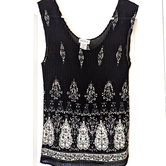 NICOLA | Tops | Nicola Semi Sheer Accordion Folded Popcorn Texture Tank ...